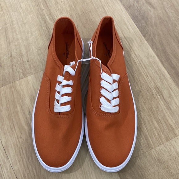 Universal Thread | Shoes | New Womens Universal Thread Lunea Sneakers ...